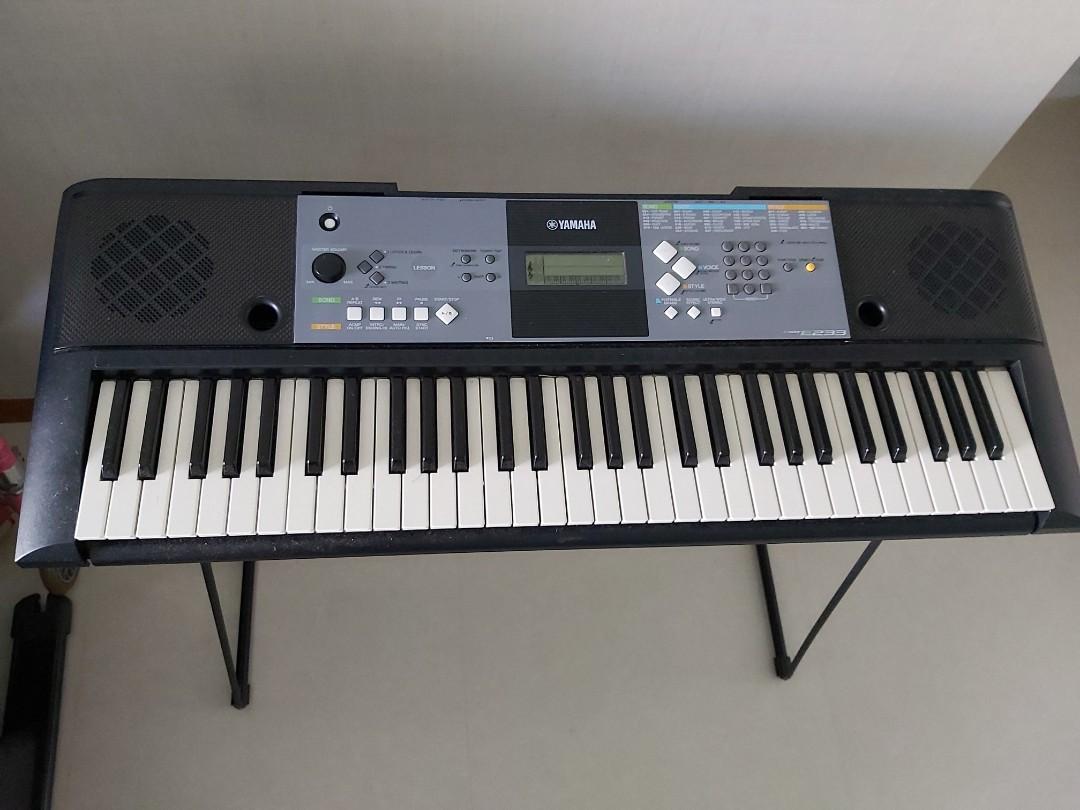 Yamaha keyboard, Music & Media, Music Instruments on Carousell