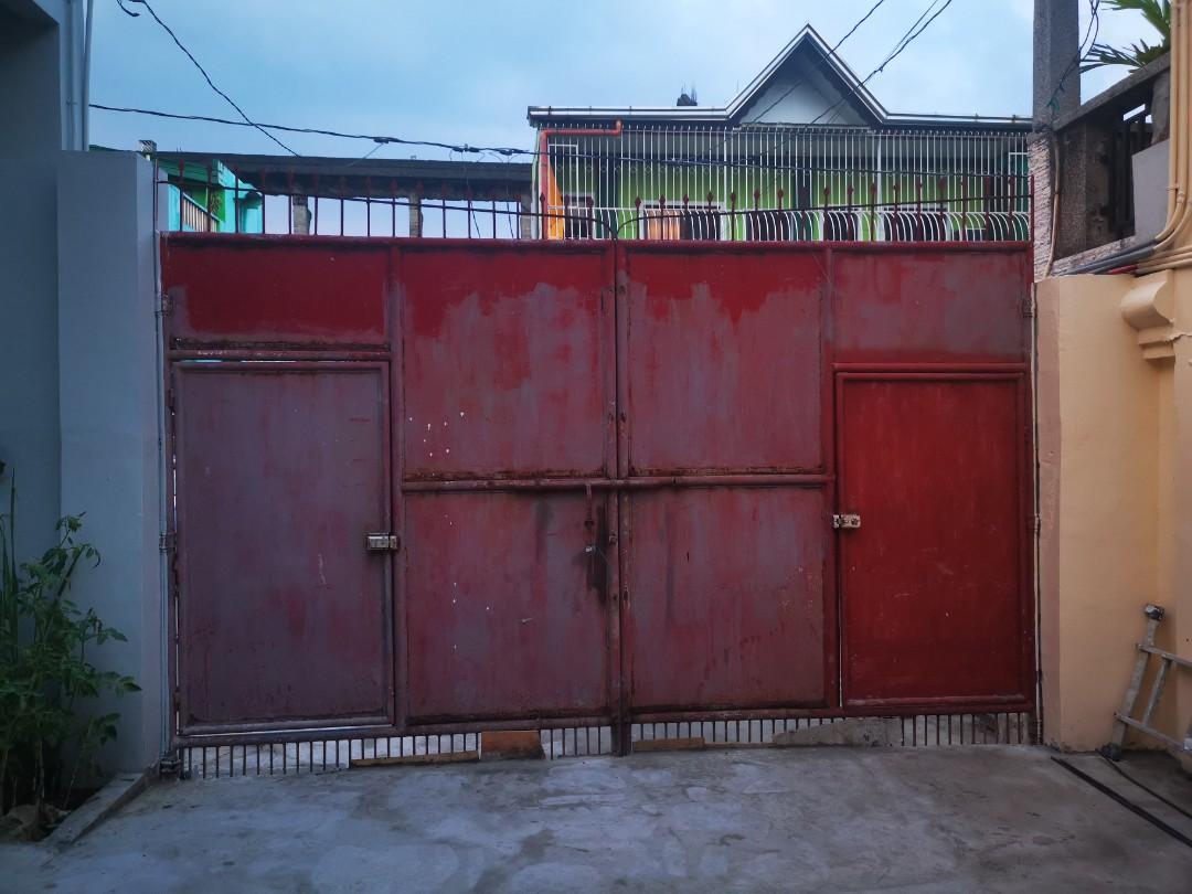 Big Red gate, Furniture & Home Living, Security & Locks, Locks, Doors ...