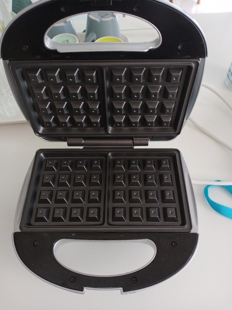 Cornell wafer maker, Home Appliances, Kitchenware on Carousell