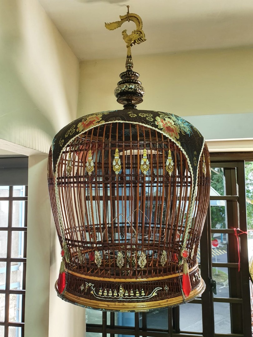 Merbok Bird cage, Pet Supplies, Homes & Other Pet Accessories on Carousell