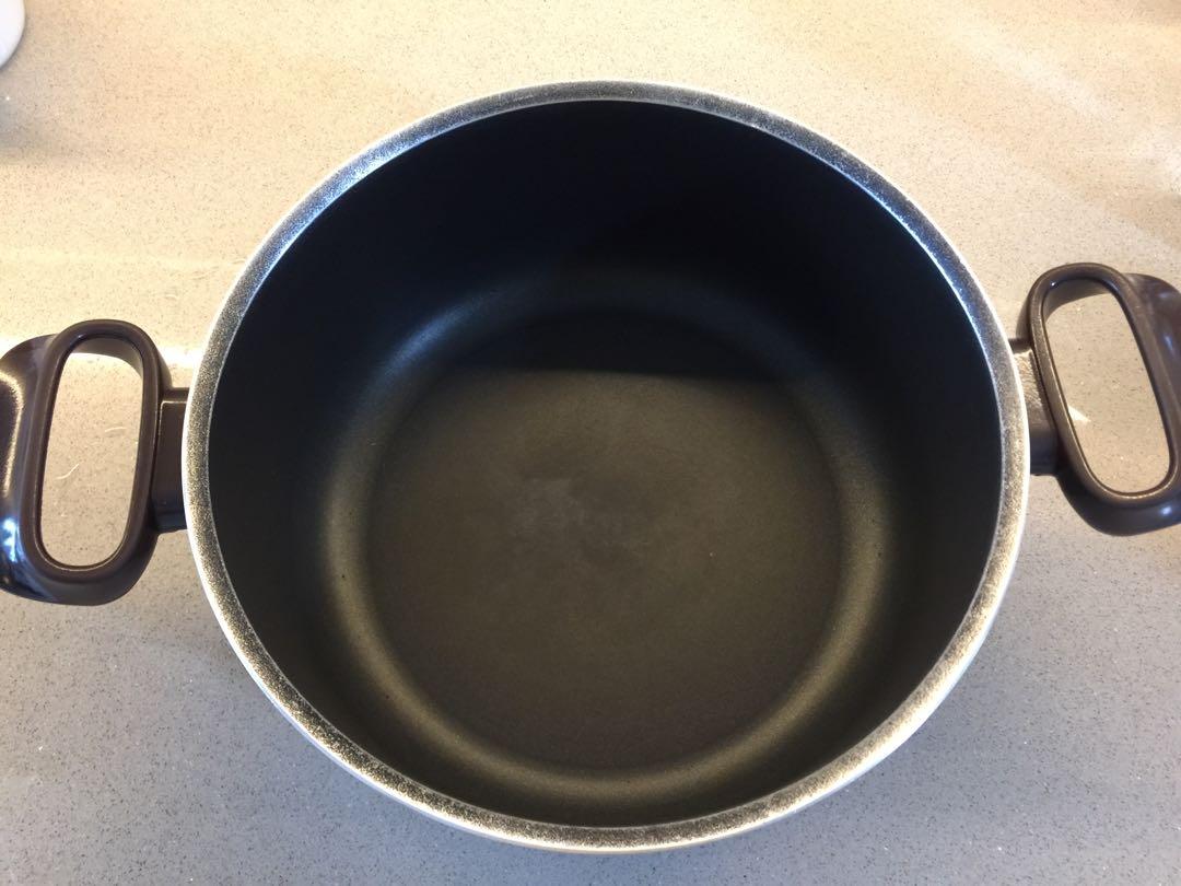 Tefal pot, Furniture & Home Living, Kitchenware & Tableware, Cookware ...