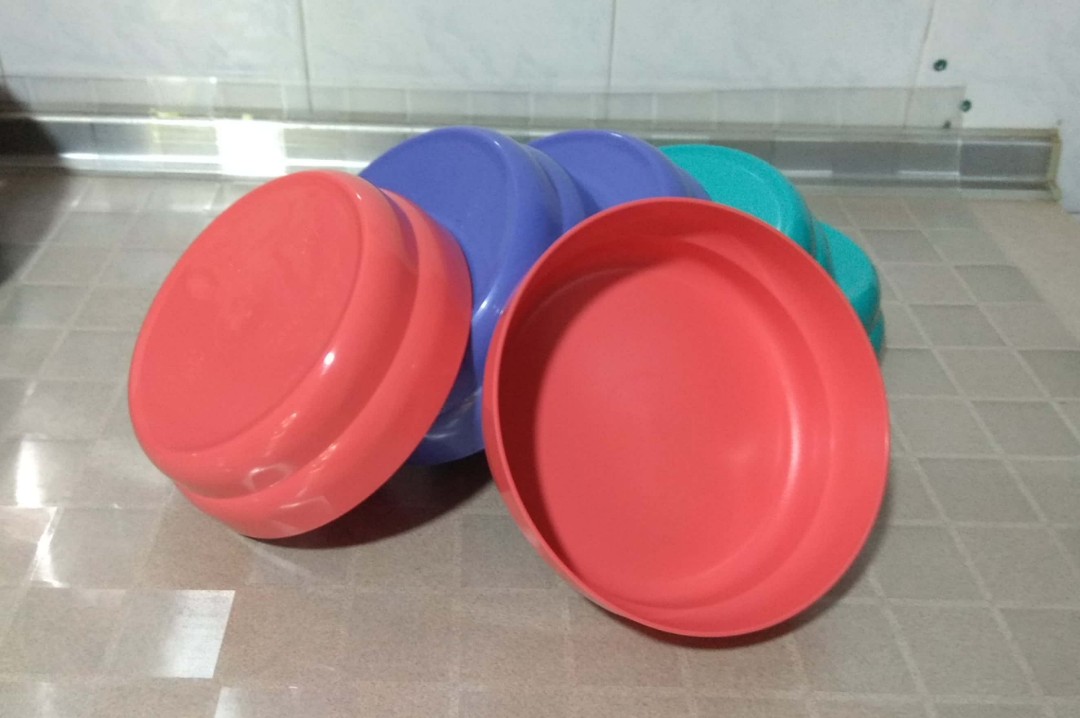 Tupperware Stackable Round Bowls w Seal (6), Furniture & Home Living ...