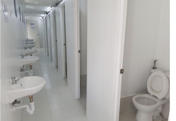 Container Shower and Toilet Van, Commercial & Industrial, Construction ...