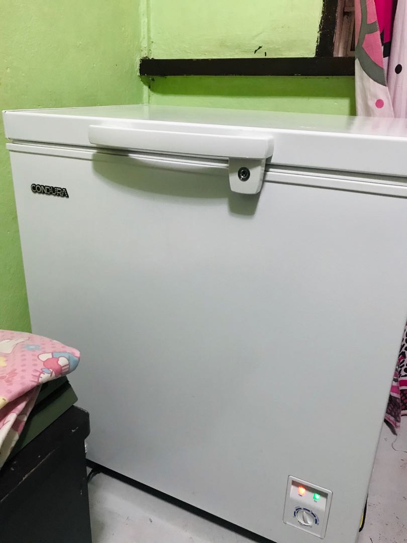 CONDURA CHEST FREEZER 5.5cu ft, TV & Home Appliances, Kitchen ...