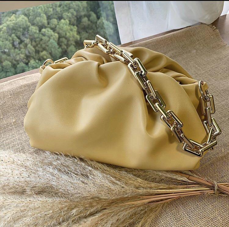 Hazel Max Bag in White, Women's Fashion, Bags & Wallets, Cross-body ...