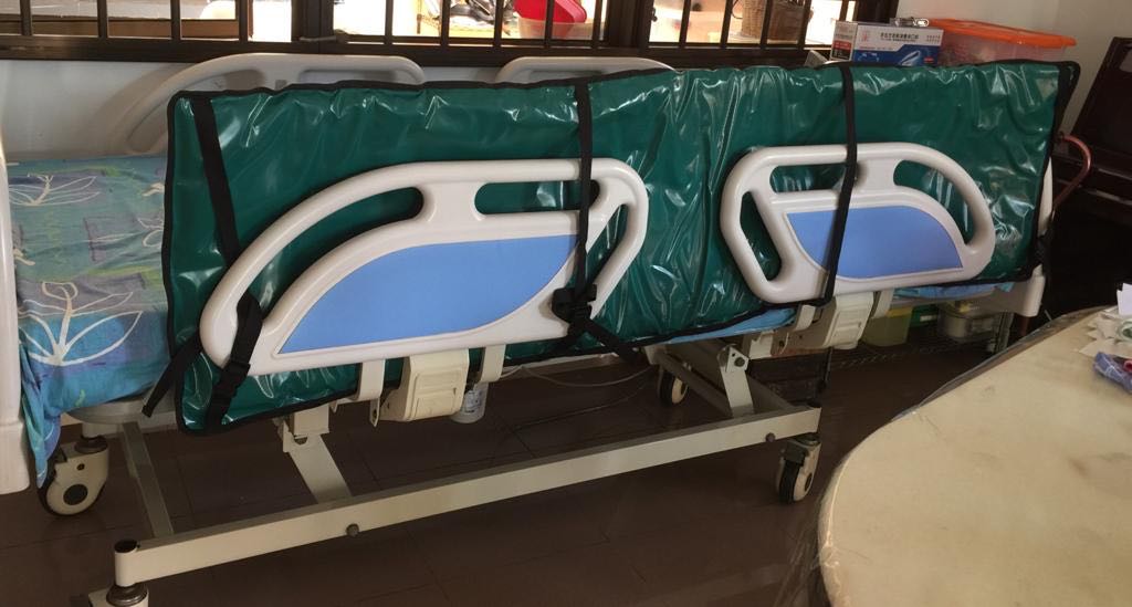 Hospital Bed Rail Bumper Pad, Health & Nutrition, Assistive ...