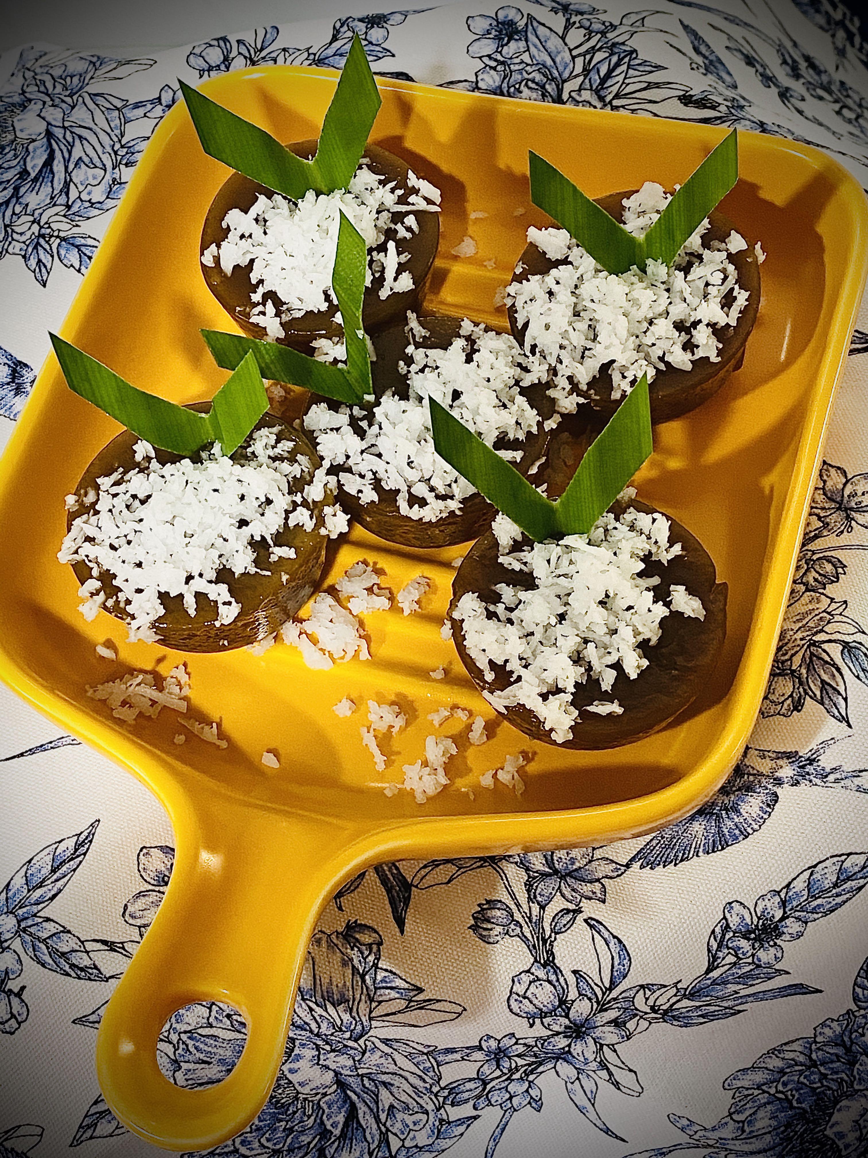 Kuih kasui kaswi, Food & Drinks, Baked Goods on Carousell