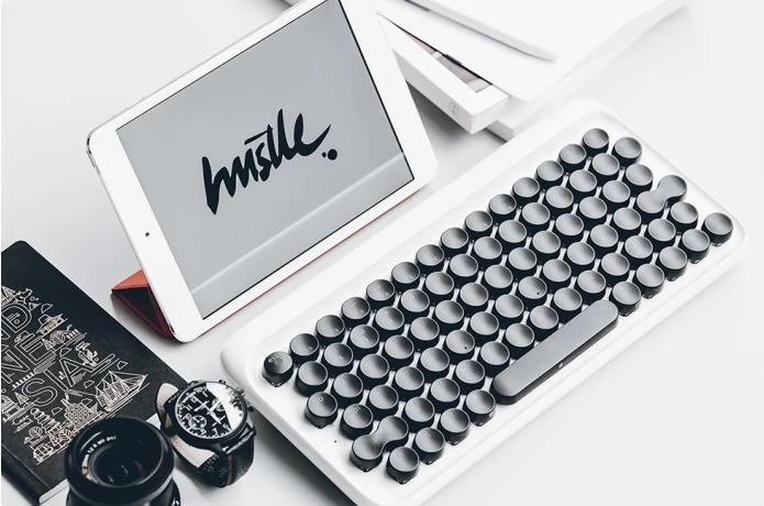 Lofree Bluetooth Retro mechanical keyboard inspired by Typewriter ...