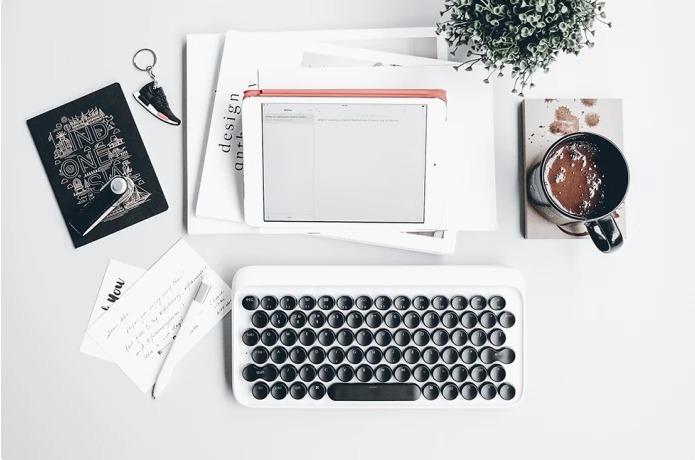 Lofree Bluetooth Retro mechanical keyboard inspired by Typewriter ...