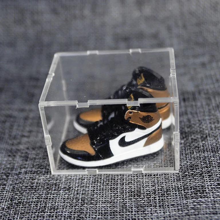 Air Jordan 1 miniature , Men's Fashion, Footwear, Sneakers on Carousell