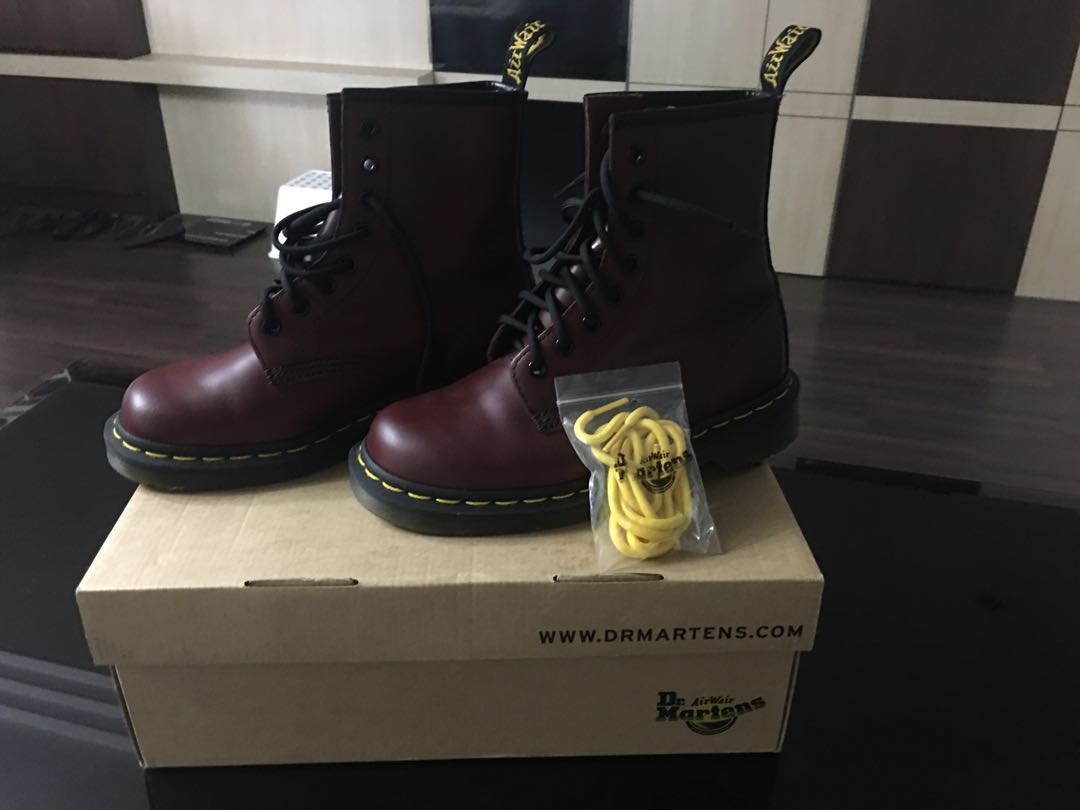 Dr Martens 1460 Cherry Red Smooth Boots, Women's Fashion, Footwear, Boots on Carousell