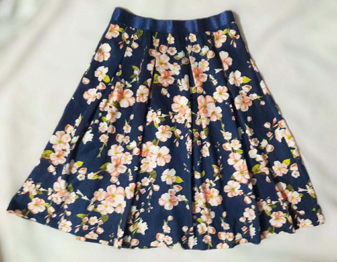 Kashieca Floral Long Palda, Women's Fashion, Dresses & Sets, Sets or ...