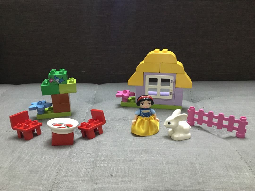LEGO duplo disney princess snow white’s cottage, Hobbies & Toys, Toys ...