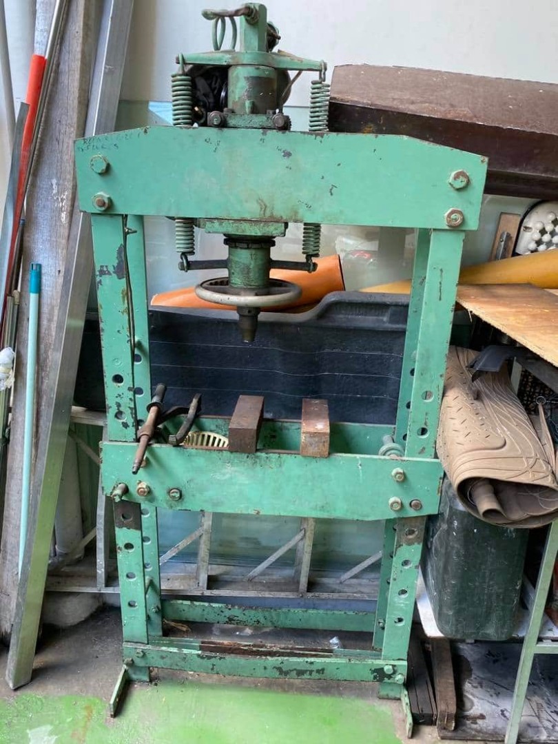 Nagasaki Jack Hydraulic Press NSP15 (15 TON CAPACITY), Commercial ...