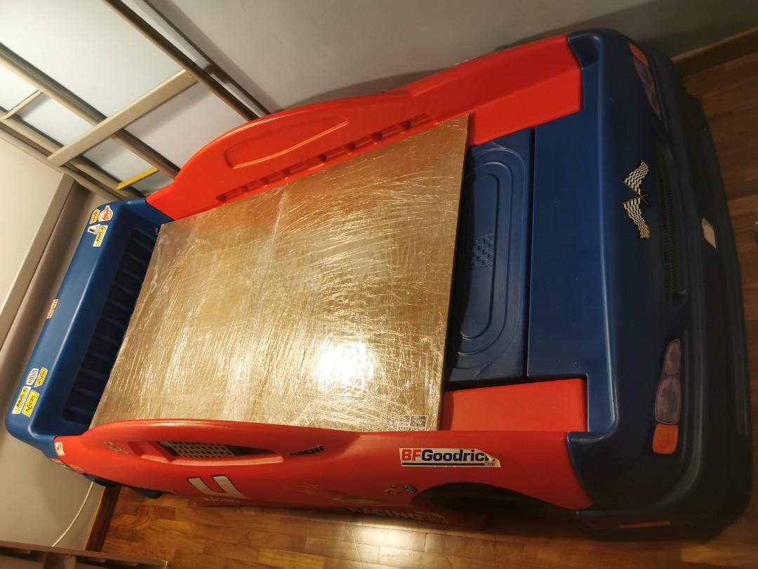 Toddler Nascar car plastic bed frame (not Lego, ikea, stroller, car ...
