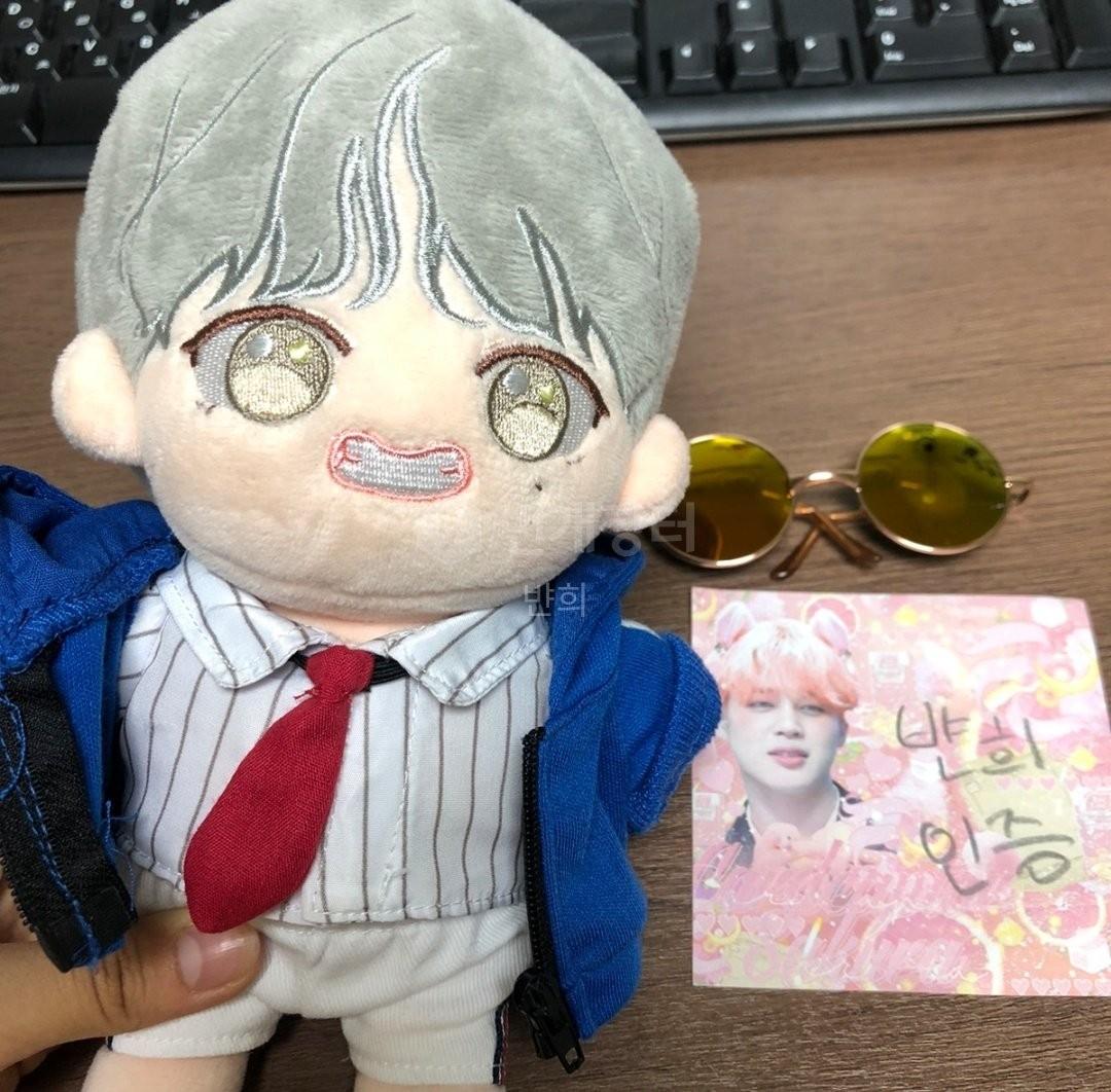 WTB/LFS - BTS V Kim Taehyung Taetae Gray Hair DNA 20cm Plush Doll ...