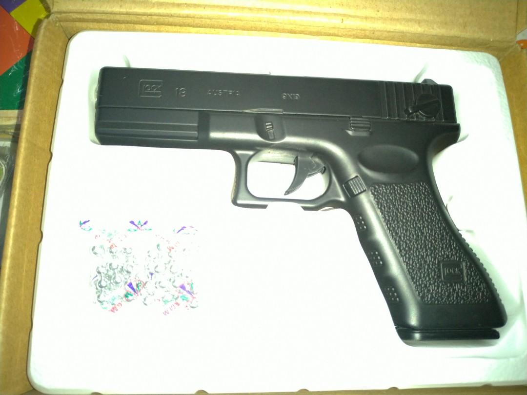 Airsoft Spring Type Full metal Glock 18 on Carousell