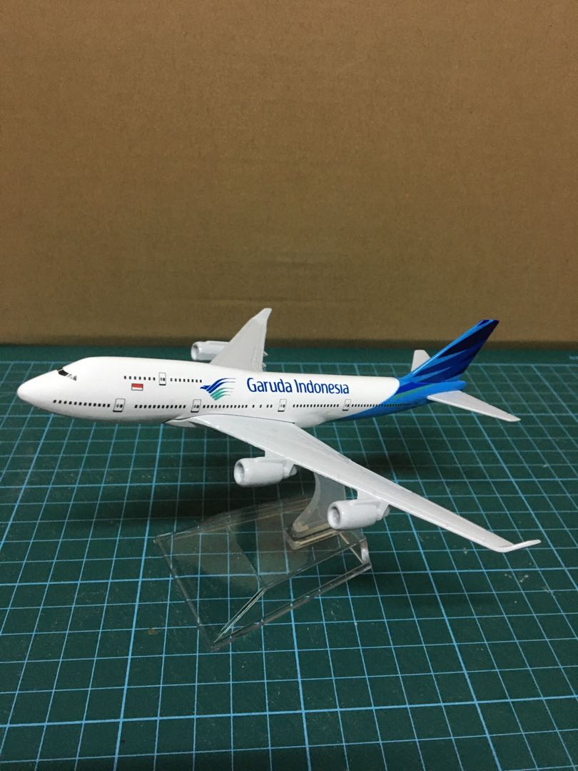 Garuda Indonesia Boeing 747-400 model, Hobbies & Toys, Toys & Games on ...