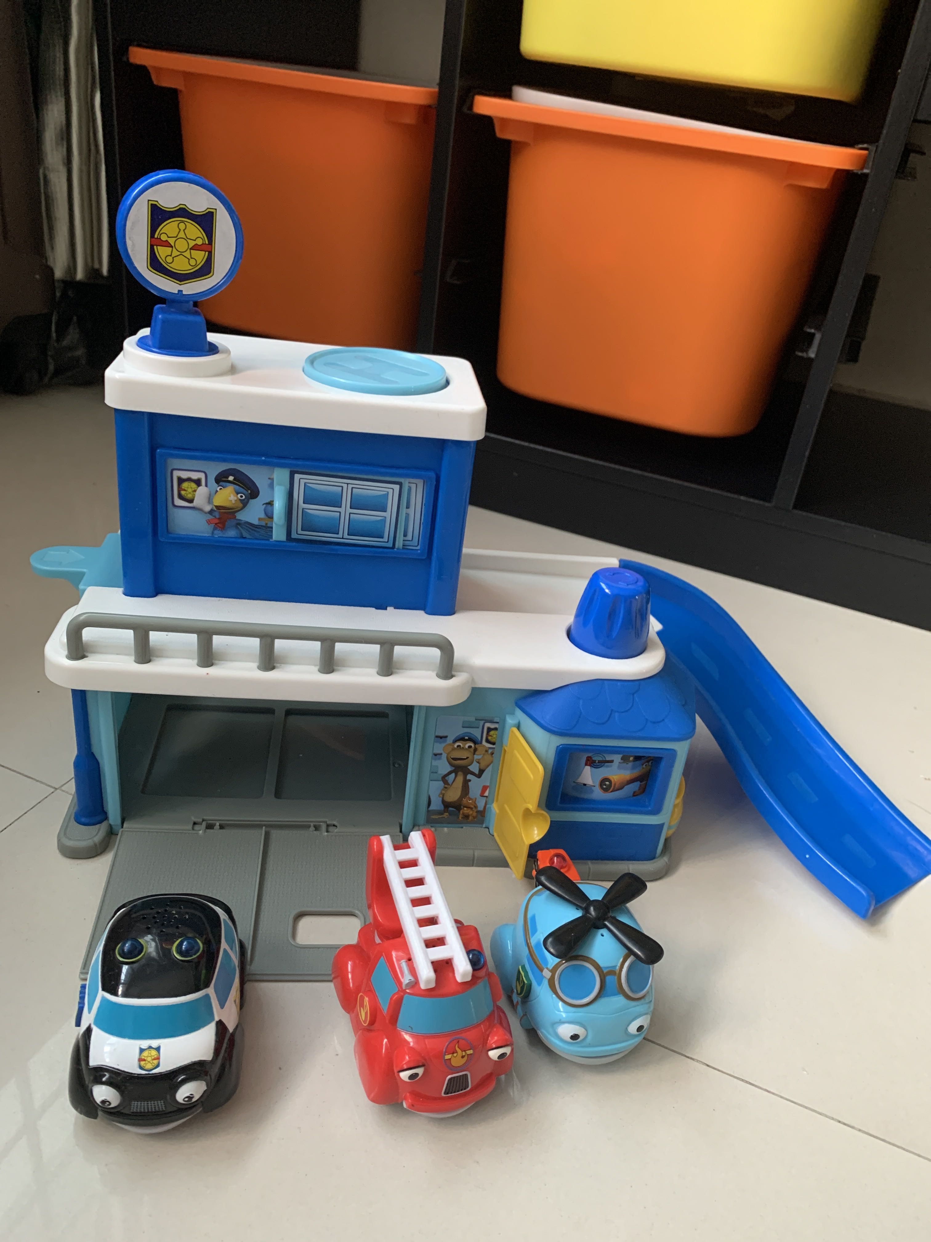 Police station car toy set, Hobbies & Toys, Toys & Games on Carousell