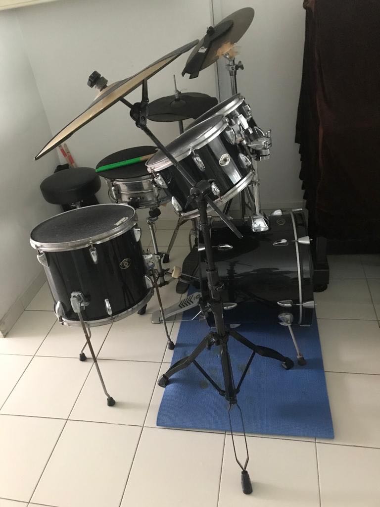 Full Drum Set, Music & Media, Music Instruments on Carousell