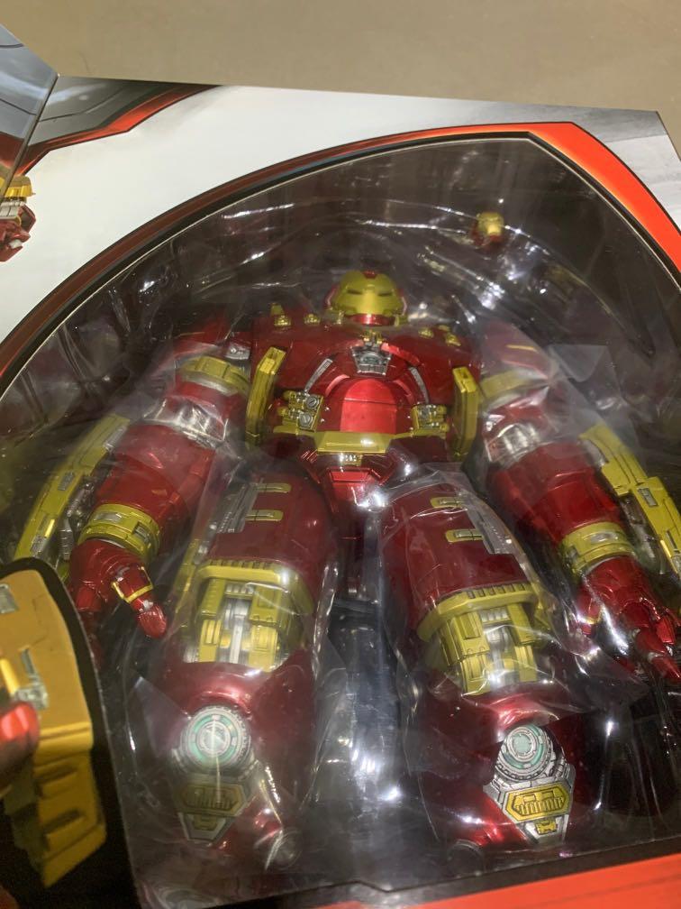 Mafex Hulkbuster, Hobbies & Toys, Toys & Games on Carousell