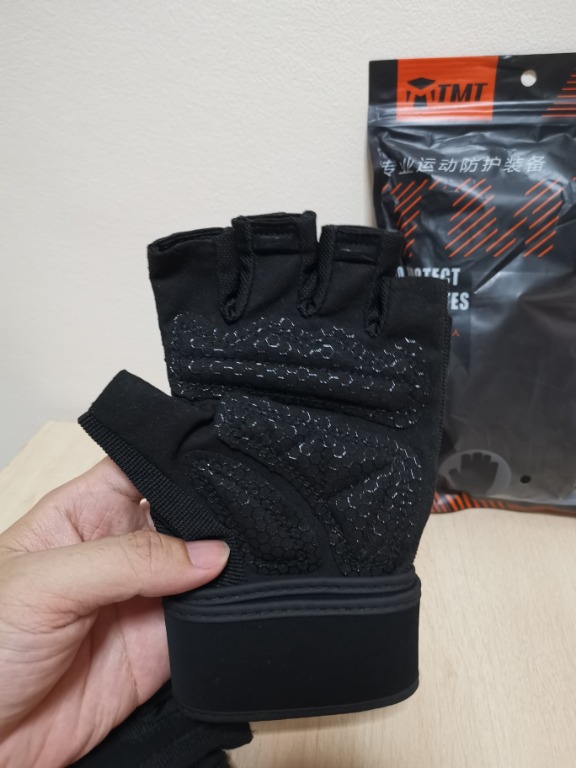 Men Gym Gloves TMT - L-size, Sports, Sports Apparel on Carousell