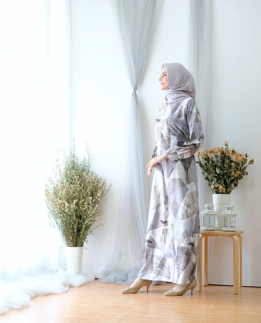 Modest long dress, Women's Fashion, Dresses & Sets, Dresses on Carousell