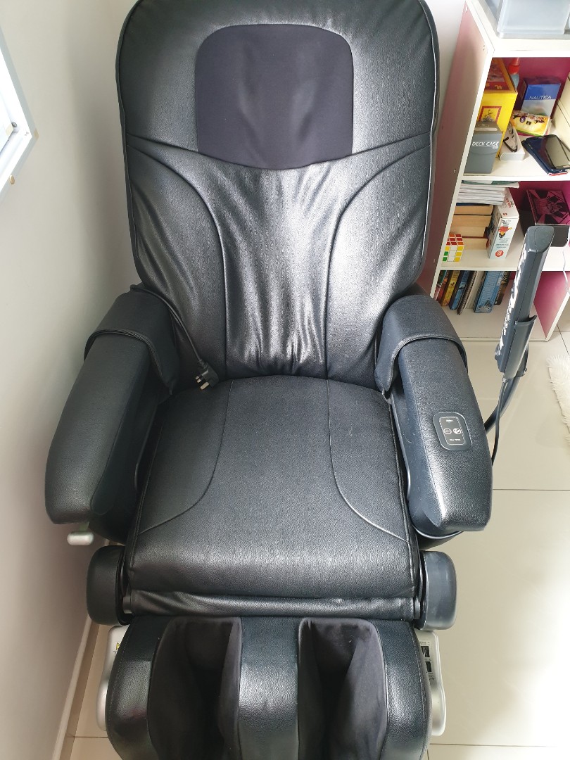 Osim chair, Health & Nutrition, Massage Devices on Carousell