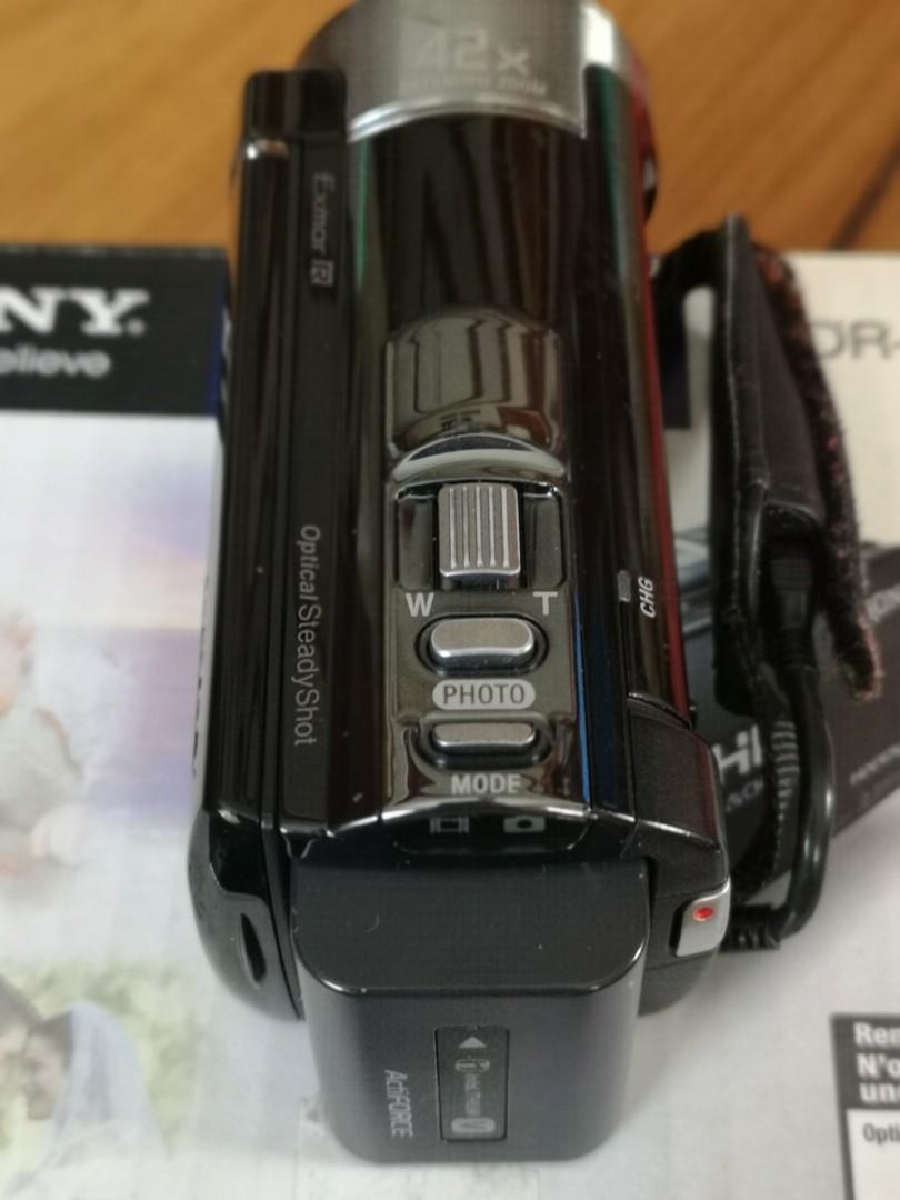 Sony camcorder HDR-CX130, Photography, Video Cameras on Carousell