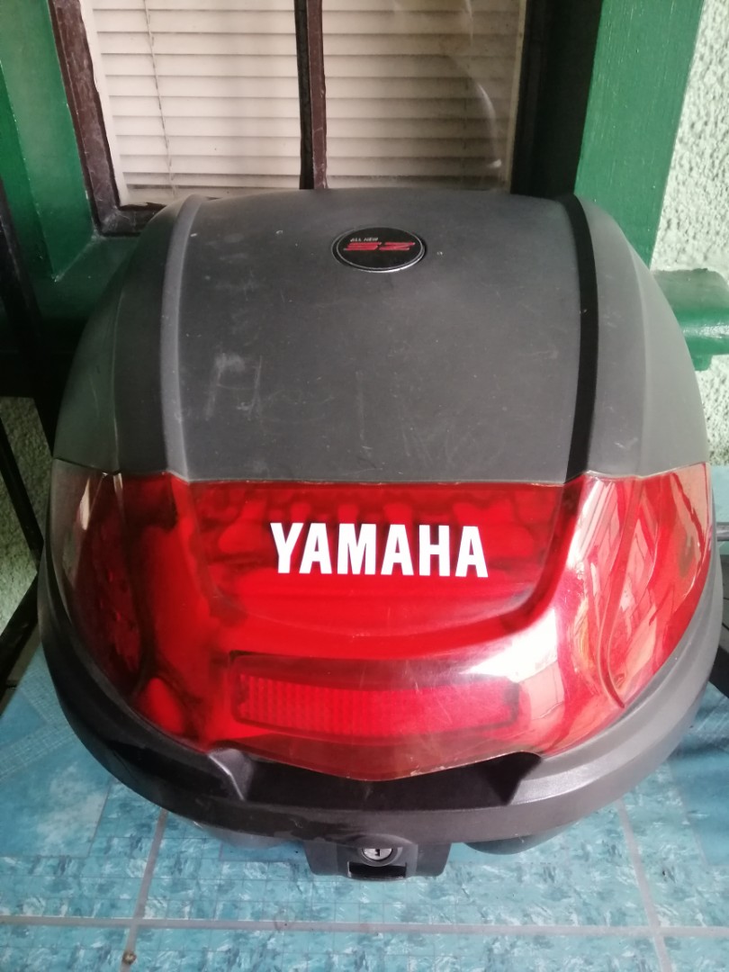 YAMAHA GIVI BOX FROM YAMAHA SZ, Motorbikes, Motorbike Parts ...
