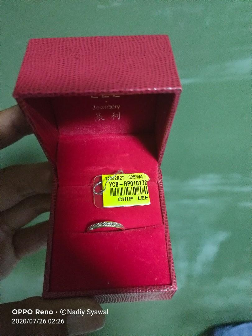 Chip Lee Gold Ring, Women's Fashion, Jewelry & Organisers, Precious ...