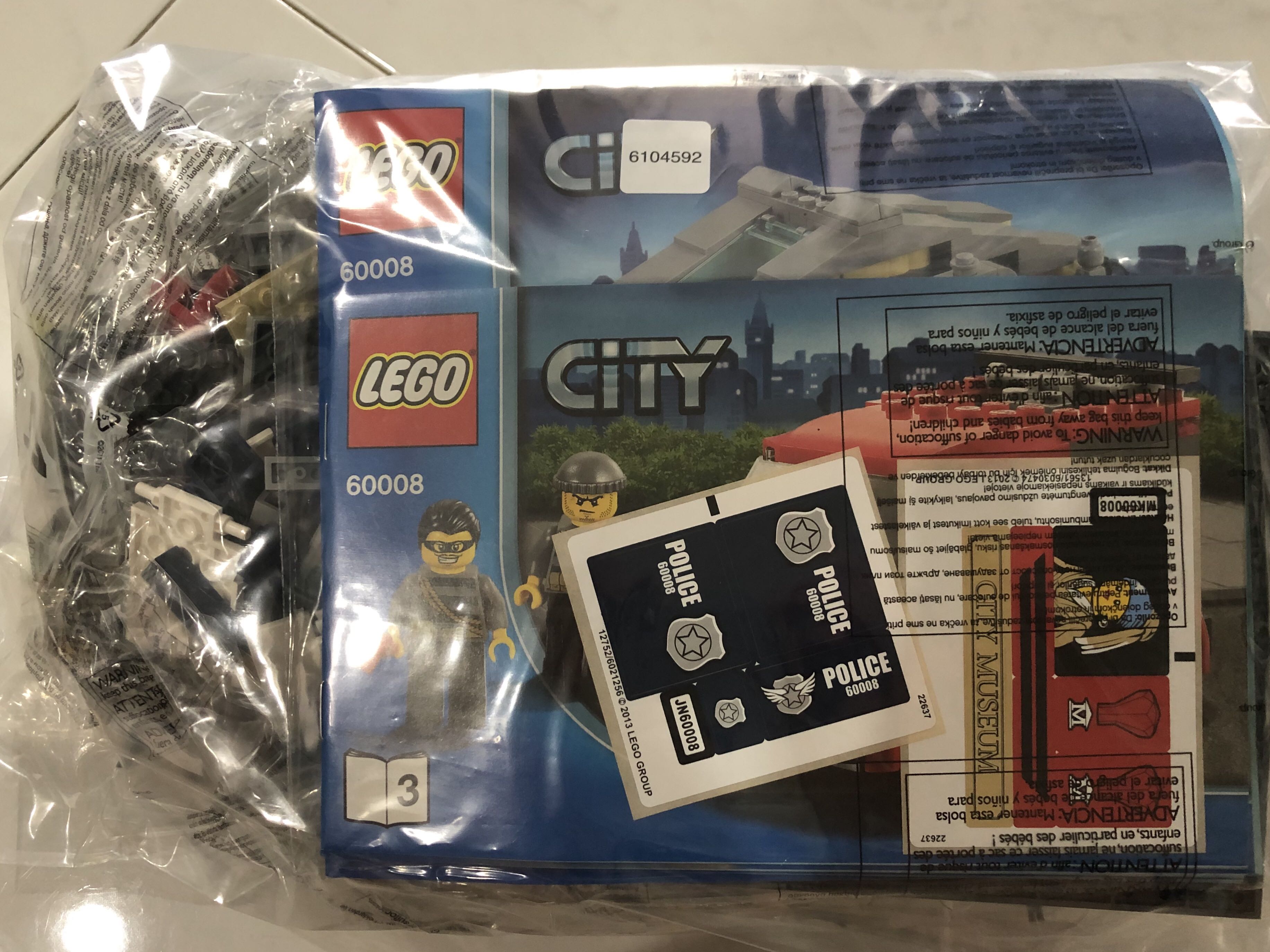 LEGO City 60008 Museum Break In Speed, Toys & Games, Bricks & Figurines ...