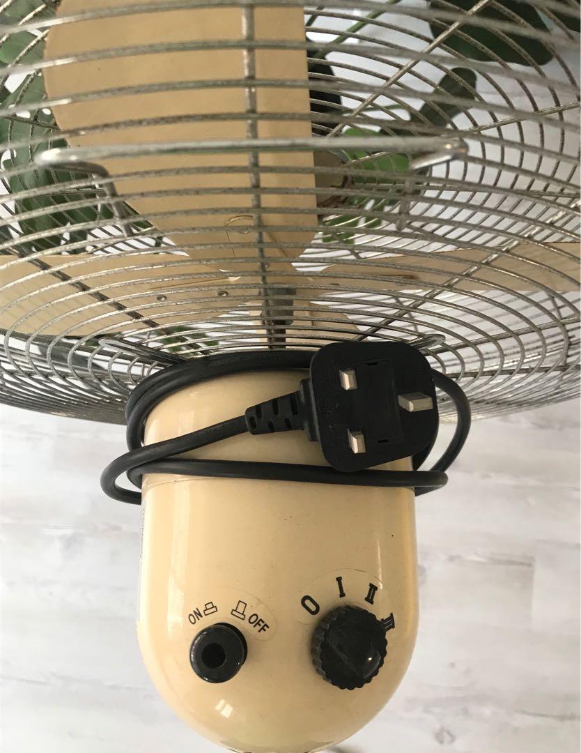 Retro Floor Stand Fan, Home Appliances, Cooling & Air Care on Carousell