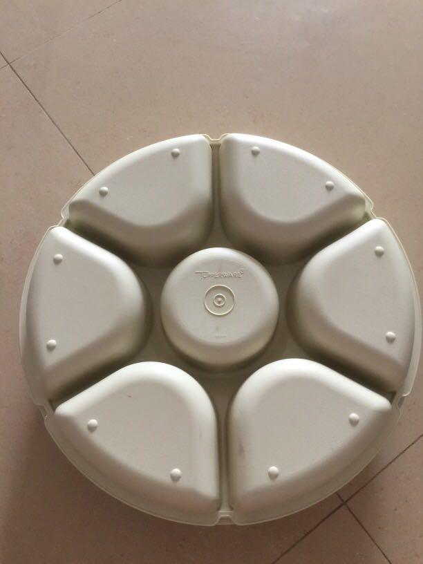 Tupperware multi compartment container with cover, Everything Else on ...