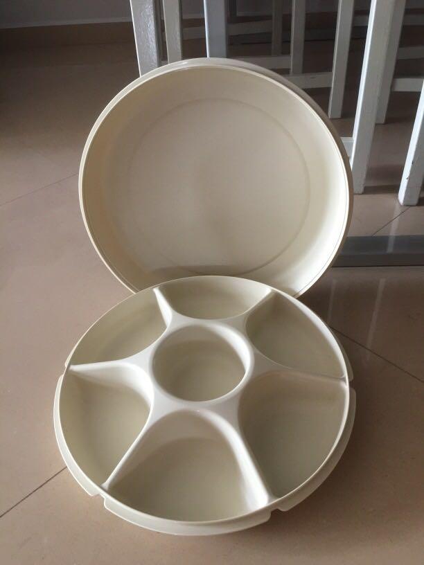 Tupperware multi compartment container with cover, Everything Else on ...