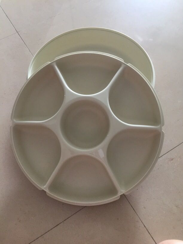 Tupperware multi compartment container with cover, Everything Else on ...