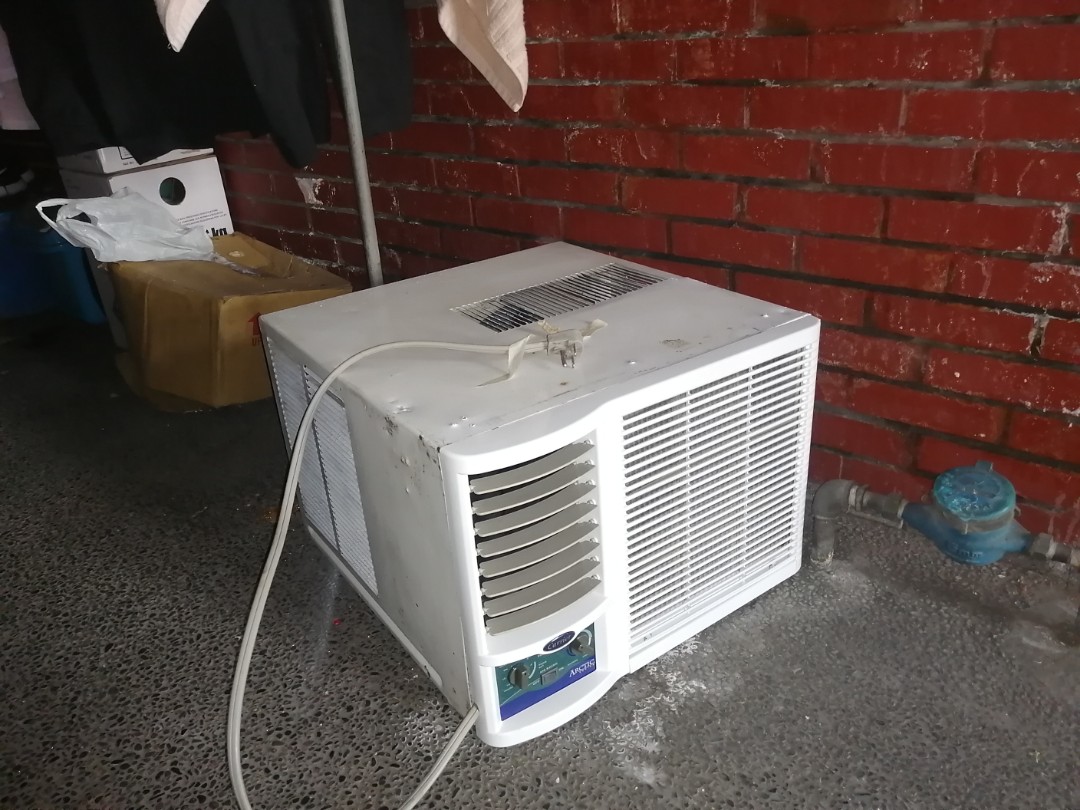 Window type aircon, TV & Home Appliances, Air Conditioning and Heating ...