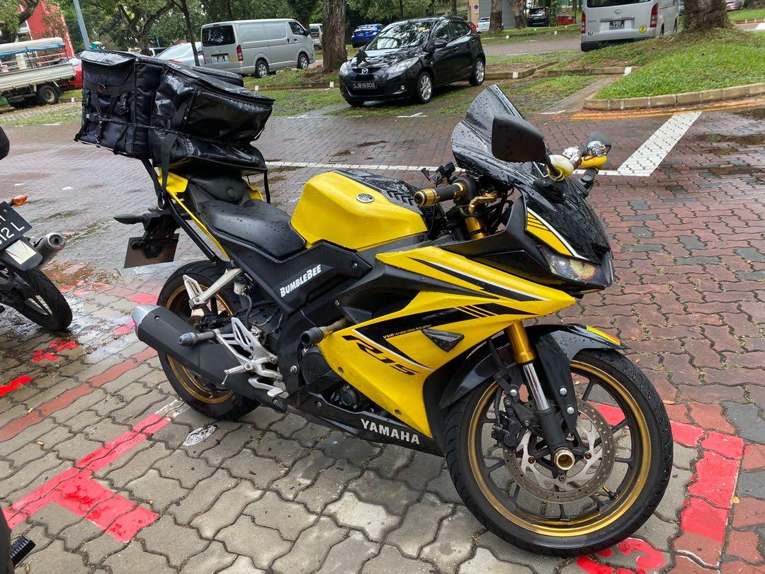 Yamaha R15 Yellow