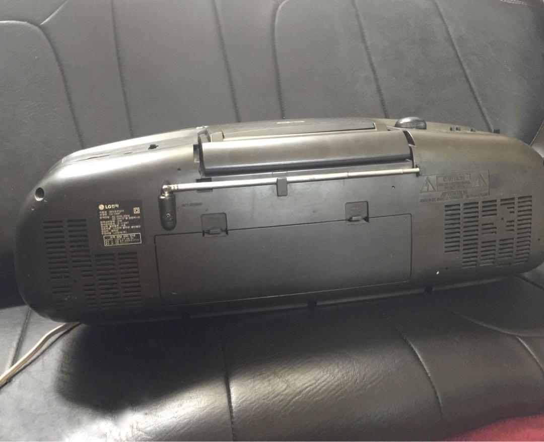 LG Goldstar Cassette Tape Player & AM/FM Tuner, Audio, Portable Music ...