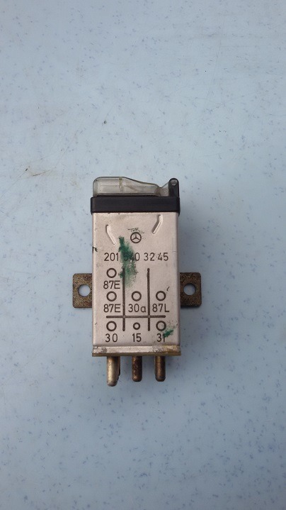 Mercedes Benz 190e W201 OVP Relay, Auto Accessories on Carousell