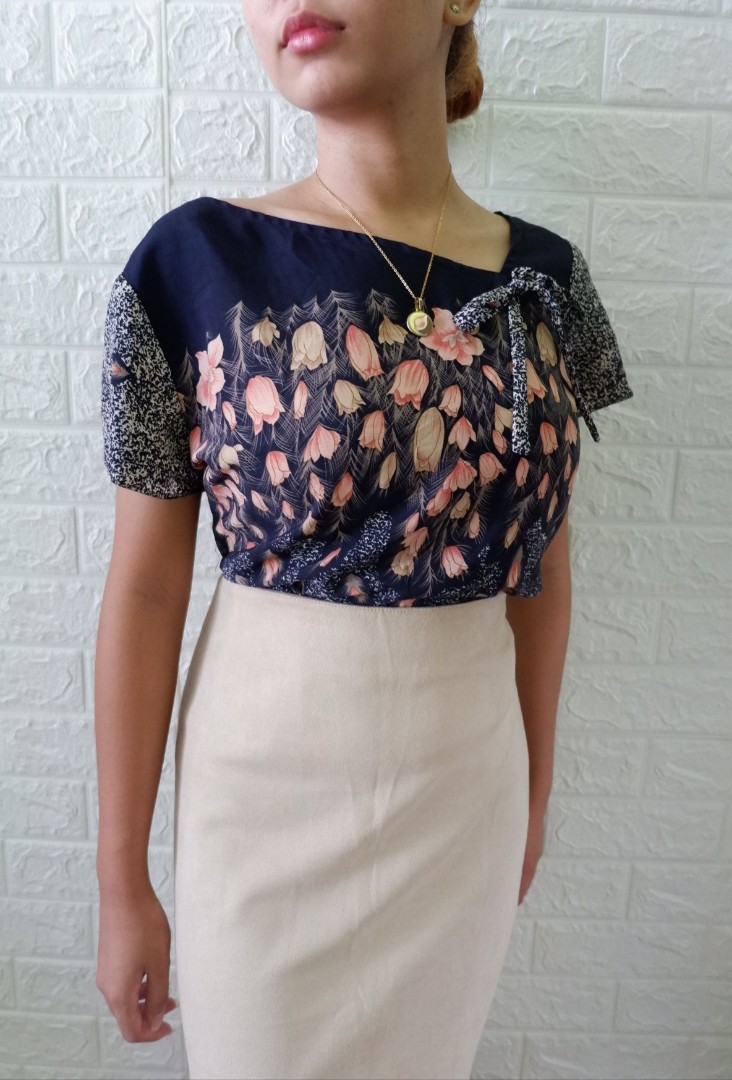 Navy blue Ribbon Top, Women's Fashion, Tops, Blouses on Carousell