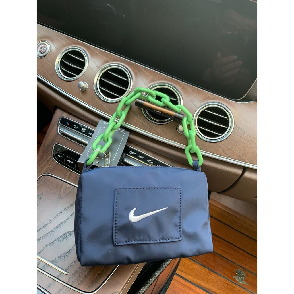 NYLON NIKE VINTAGE CHAIN BAGS, Luxury, Bags & Wallets on Carousell
