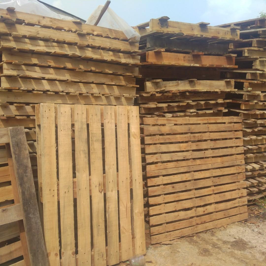 palet kayu, Barang Yang Dicari di Carousell
