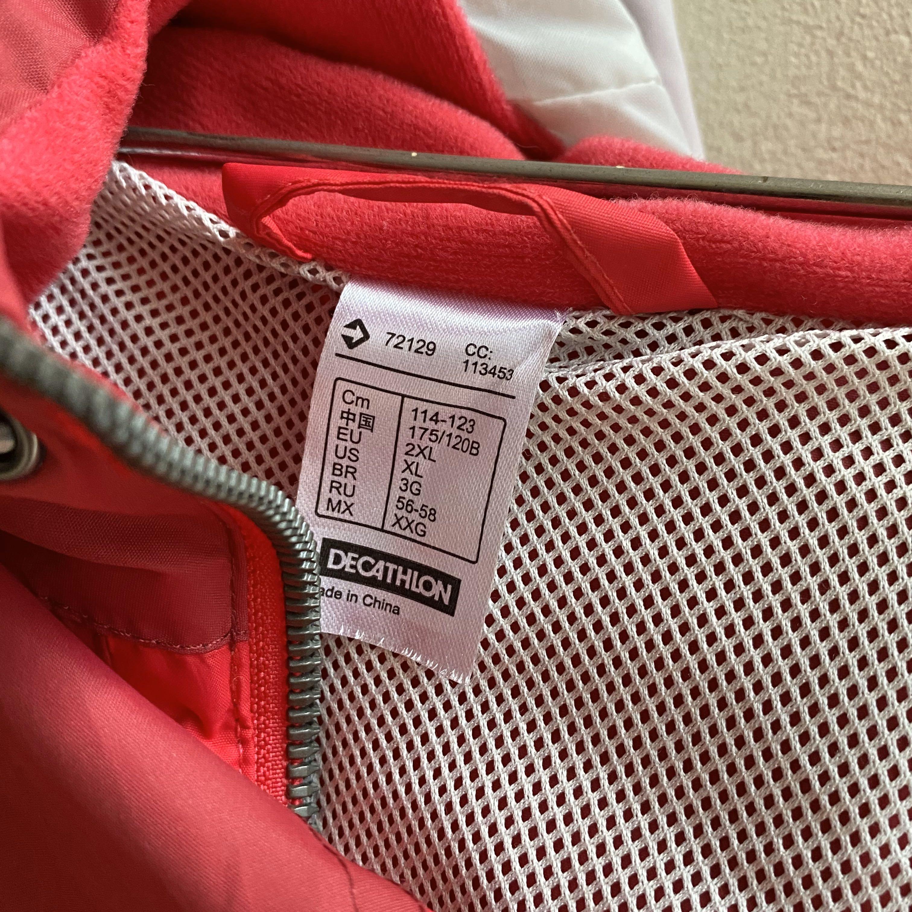 Quechua Jacket, Women's Fashion, Coats, Jackets and Outerwear on Carousell