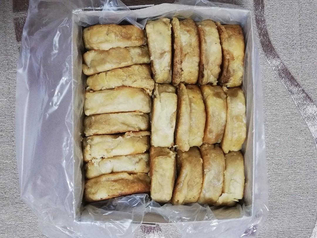 Saku Hopia - Munggo, Ube, Baboy Flavor, Food & Drinks, Local Eats on ...