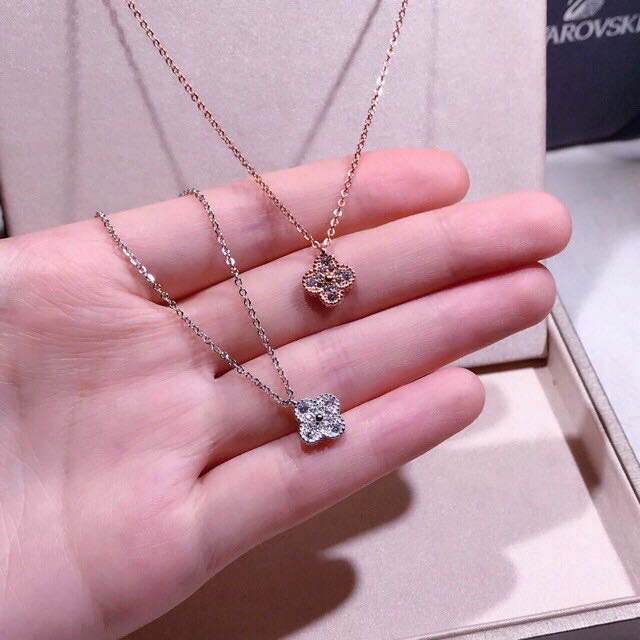 Vca necklace (preorder), Luxury, Accessories on Carousell
