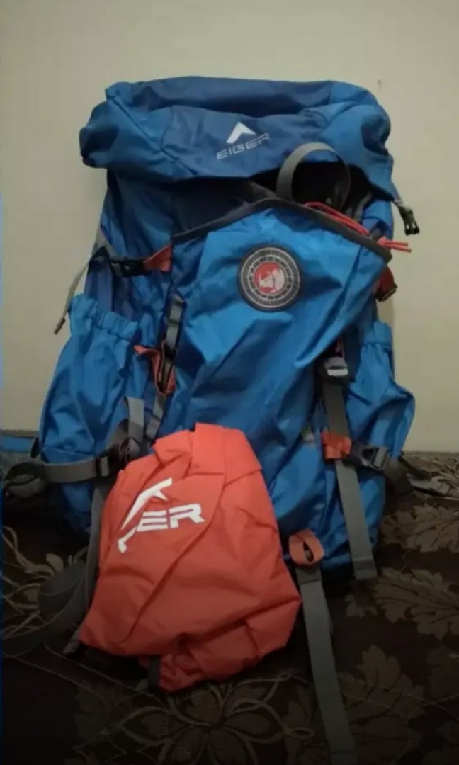 Carrier eiger rhinos, Fesyen Pria, Tas & Dompet , Ransel di Carousell