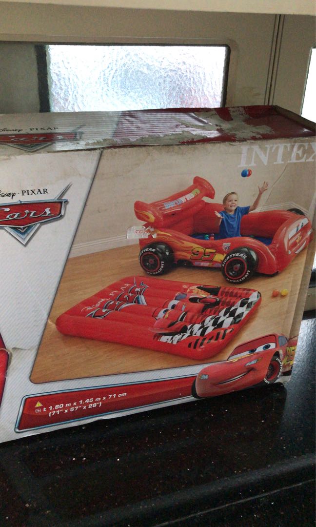 Intex ban Cars Mc Queen original baru, Toys & Collectibles, Lainnya di ...