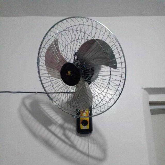 Standard Wall Fan Metal Blade 16" or 18", Furniture & Home Living ...