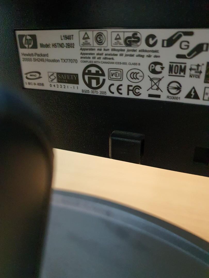 Dell/ HP/ monitor/ screen, Electronics, Computers, Others on Carousell